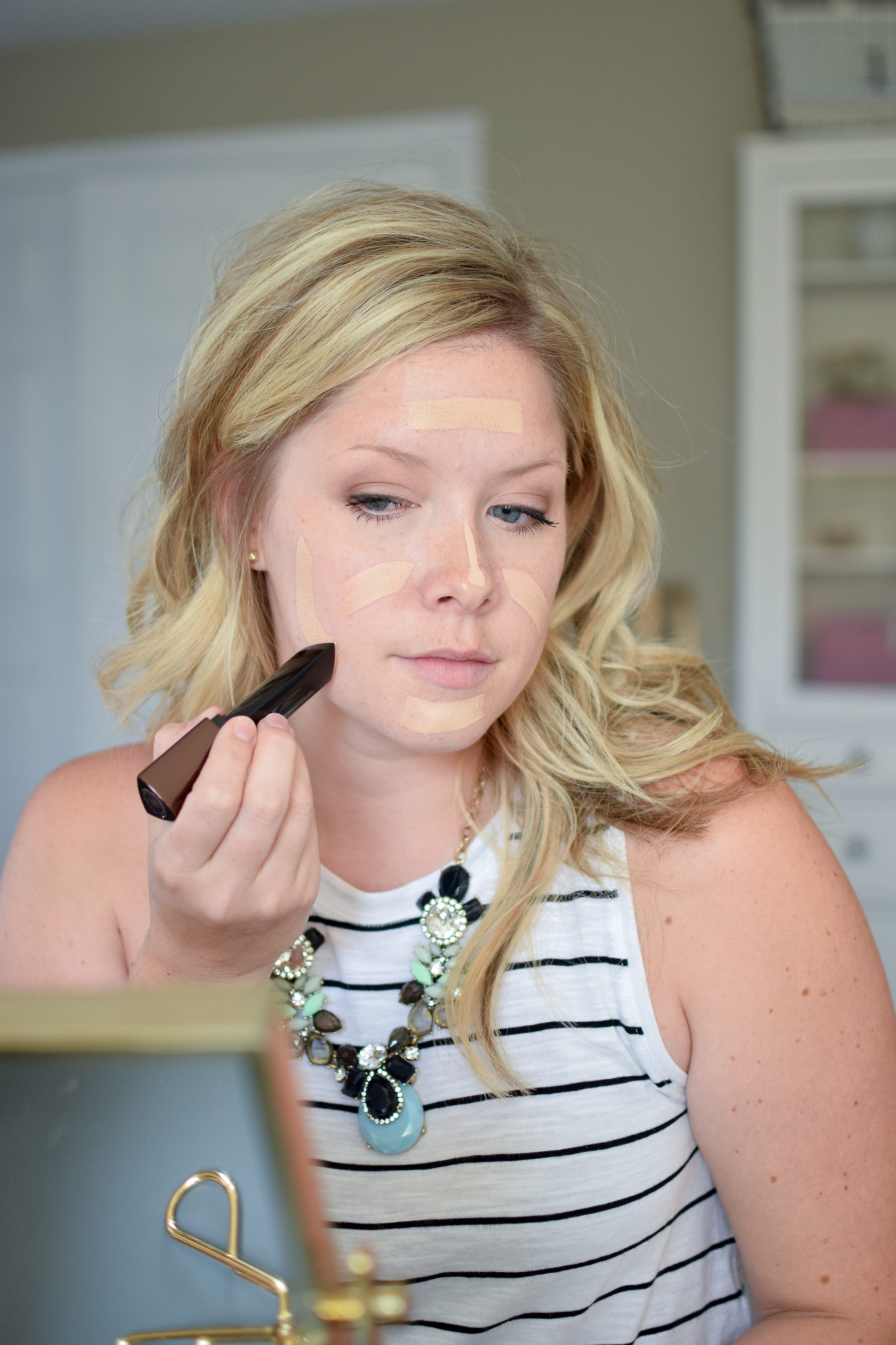Seamless foundation + sheer pink lipstick – The Small Things Blog